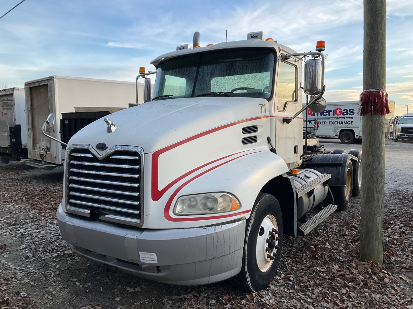 2004 MACK VISION Serial Number: 1M1AE06YX4N020011 | Proxibid