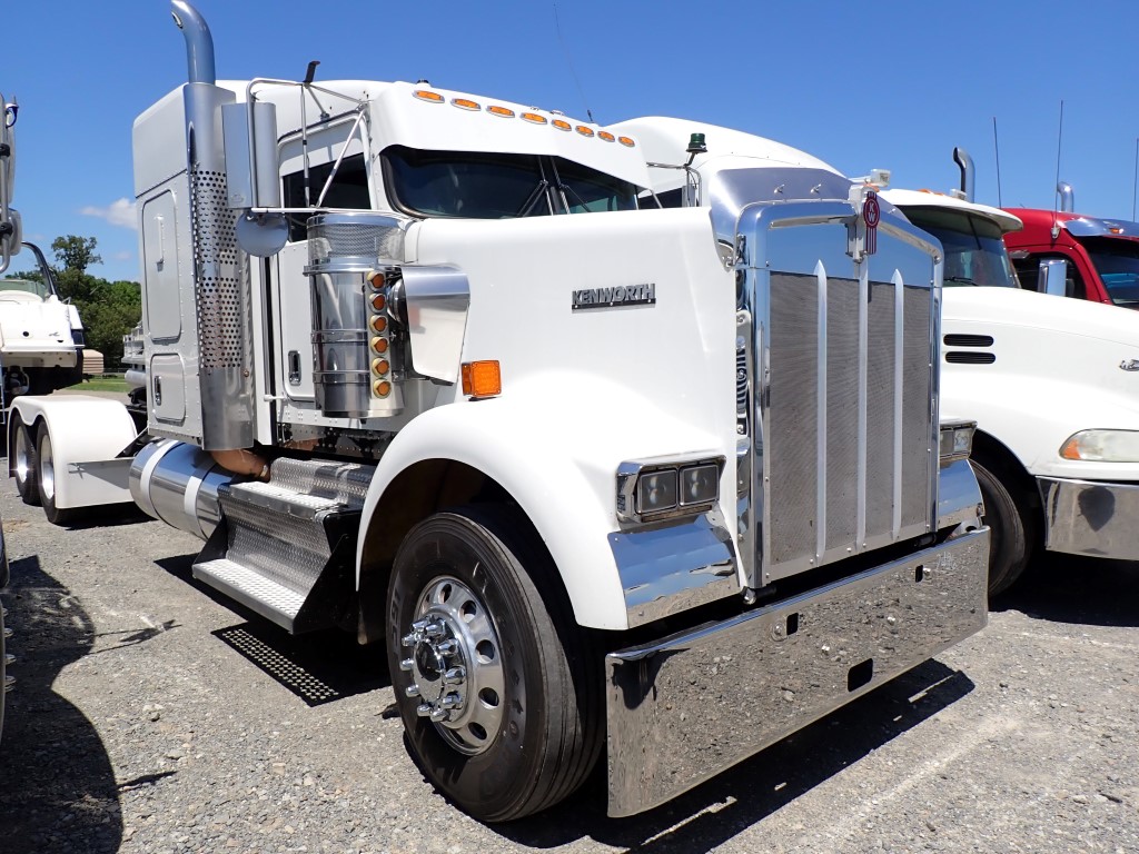 Kenworth W900b Flat Top