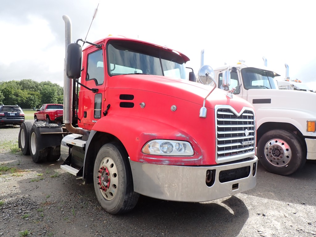 2013 MACK CXU613 TRUCK TRACTOR, MACK MP-8 | Proxibid