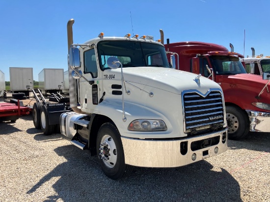 2016 MACK CXU613 DAYCAB TRACTOR TRUCK, MACK MP8, DIESEL, M DRIVE ...