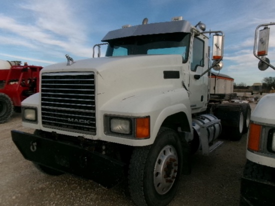 2015 MACK CHU613 TRUCK/TRACTOR, 459681 MILES SHOWING, DAY CAB, MACK MP8 ...