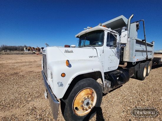 1985 Mack R 686ST Dump Truck. 408 S Price Road, Pampa, Texas 79065 ...