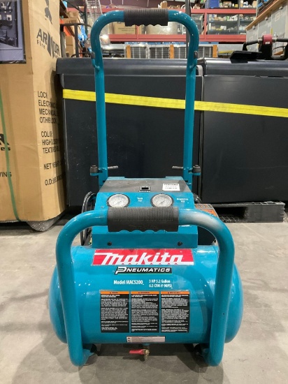 MAKITA AIR COMPRESSOR MODEL MAC5200, APPROX 5.2 GALLON, APPROX MAX ...