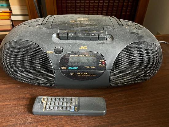 JVC CD Player with Remote | Online Auctions | Proxibid