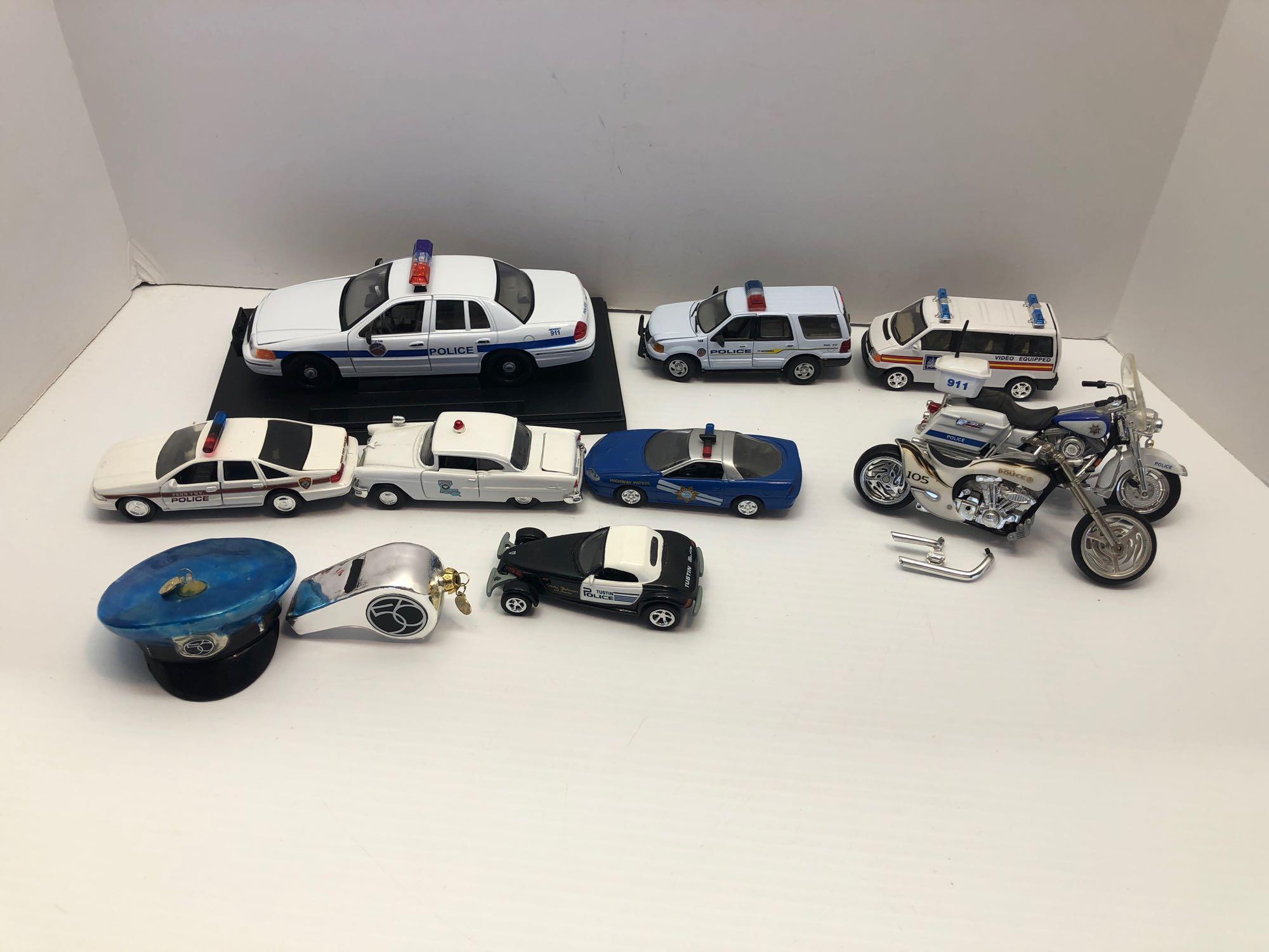 Die cast model YUMA POLICE car/display case, die | Proxibid