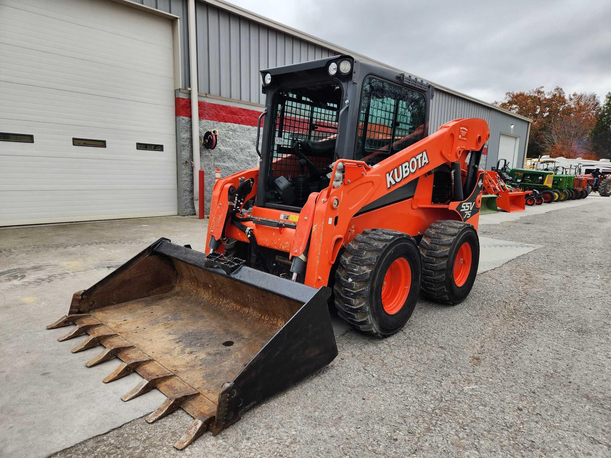 KUBOTA SSV75PHC CAB SKID STEER W/ HYDRAULIC | Proxibid