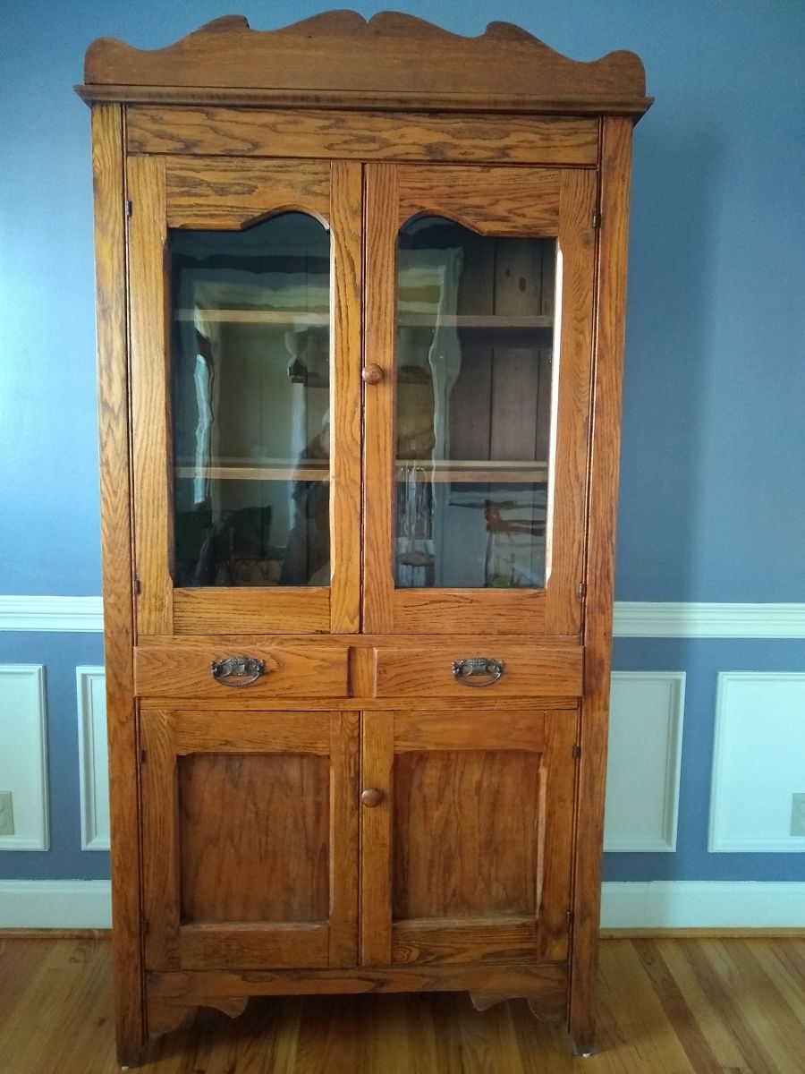 EARLY 1900's Solid Oak Wavy Glass Front Hutch | Proxibid