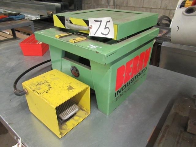 BERRY Table Top Pneumatic Notcher, equipped with | Proxibid