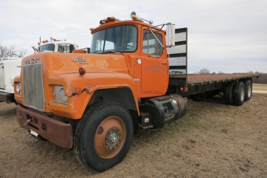 1989 MACK 10-WHEELER, MACK DSL ENG, MACK 8 SPD TRANS, AIR BRAKES, 30 ...