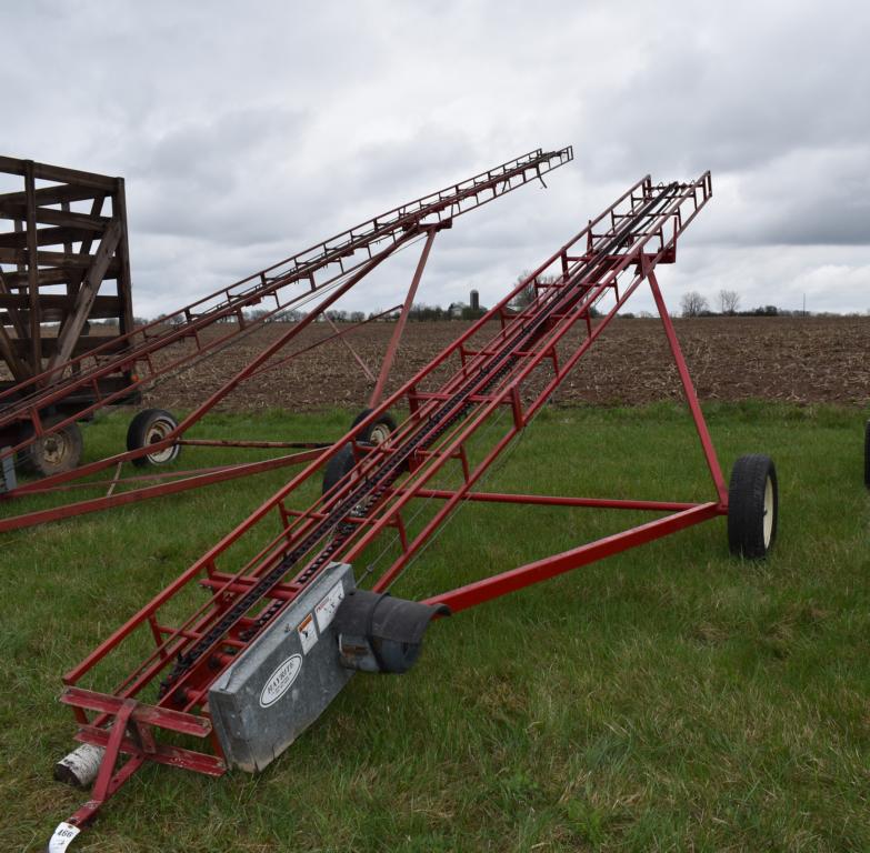 Hay Bale Lift Hay Elevator Conyevor Belt & 4 Bales | Croesgoch Farm