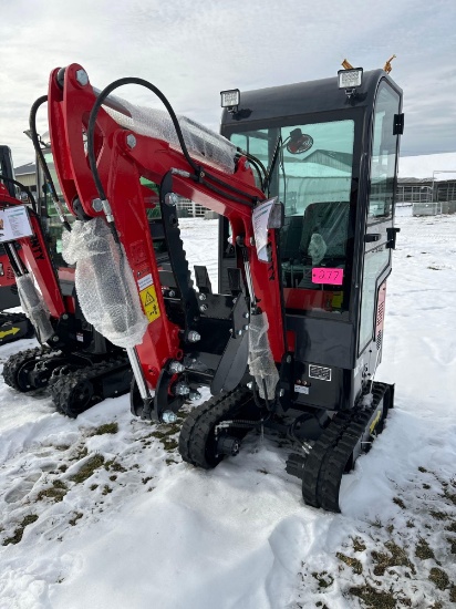 *NEW* 2023 Lanty LAT-135, Cab, 13.5hp, Leveling Blade, Plumbed, Thumb ...