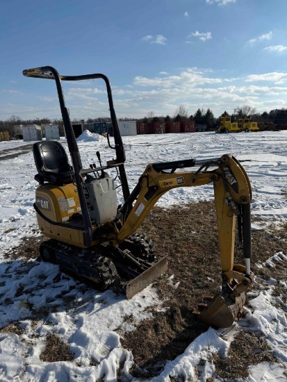 CAT 300.9D Mini Excavator | Heavy Construction Equipment Excavators ...