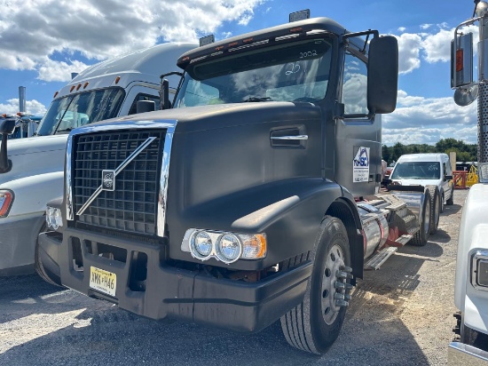 2002 Volvo Tandem Axle Road Tractor | Heavy Construction Equipment ...