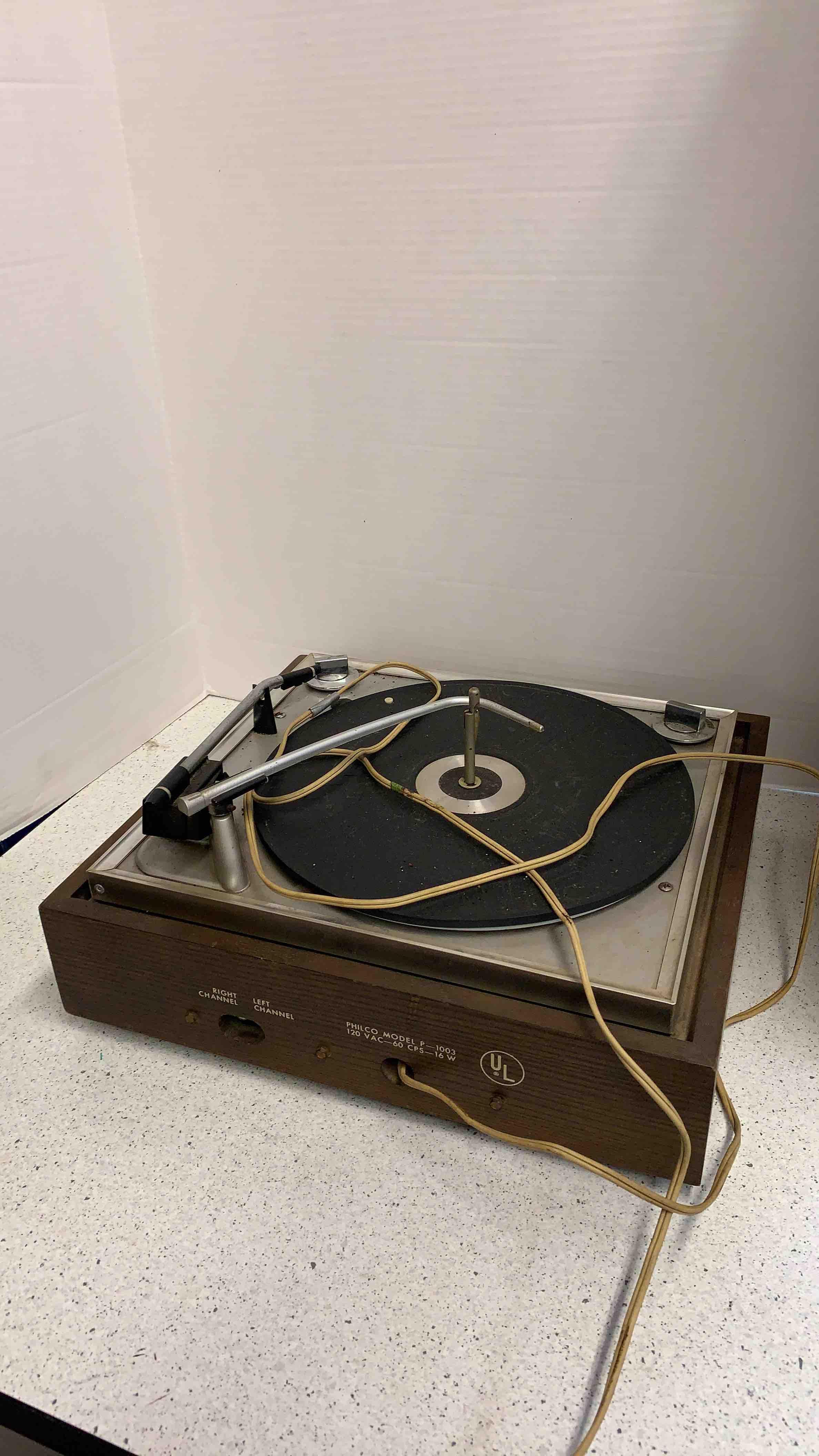 Philco Model P-1003 turntable | Proxibid