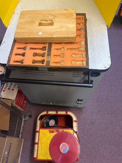 vintage Bing Crosby, Junior jukebox and | Estate & Personal Property ...