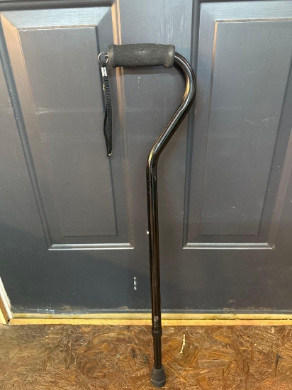 Black Metal Adjustable Cane | Online Auctions | Proxibid