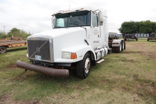 1996 VOLVO W/SLEEPER 12.7 L6 ENGINE 10 SPEED TRANS/WET KIT ...