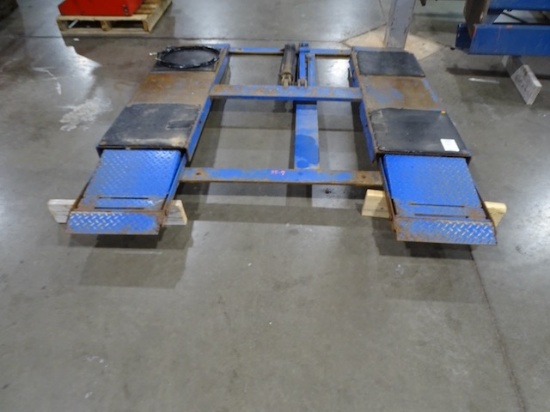 LOW RISE PAD LIFT 6,000 LB CAPACITY | Online Auctions | Proxibid