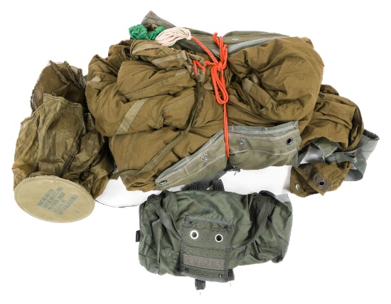 VIETNAM WAR US MODEL A.P.T.2. PARACHUTE | Guns & Military Artifacts ...
