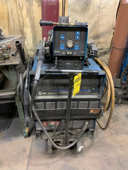 Miller Deltaweld 652 CC-DC Arc Welder on Bottle Cart w/ Miller 70 ...