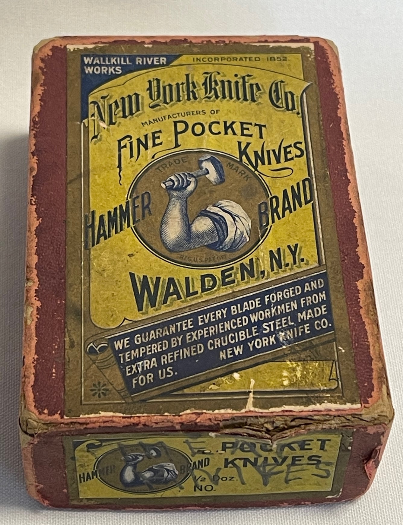 NEW YORK KNIFE CO. - VINTAGE POCKET KNIFE BOX | Proxibid