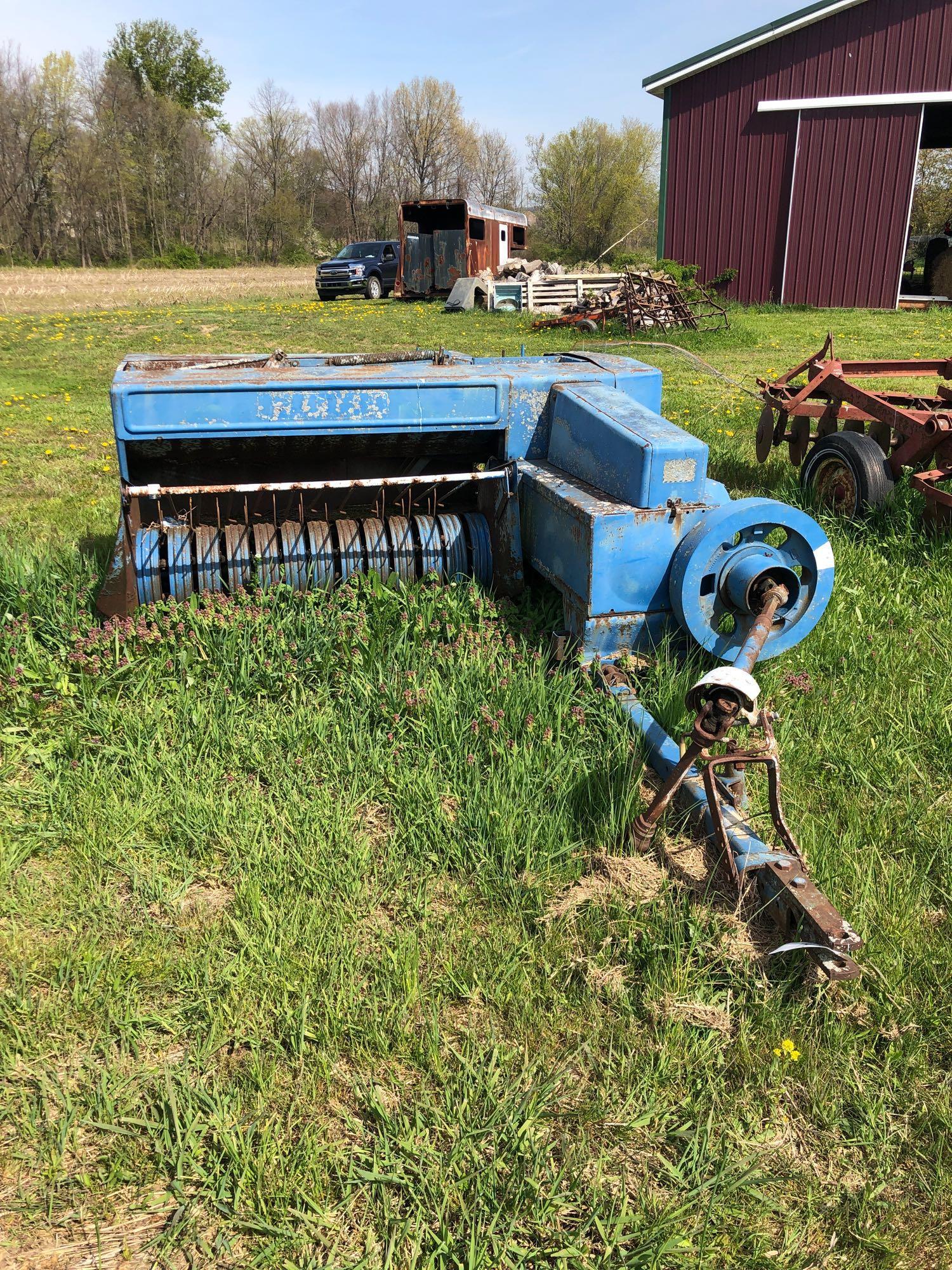 Ford 532 Square Baler | Proxibid