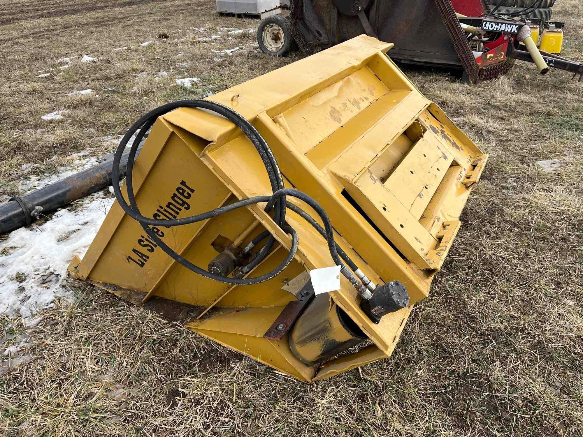 QUICK TACH HLA SIDE SLINGER SAND/SAWDUST SHOOTER | Proxibid