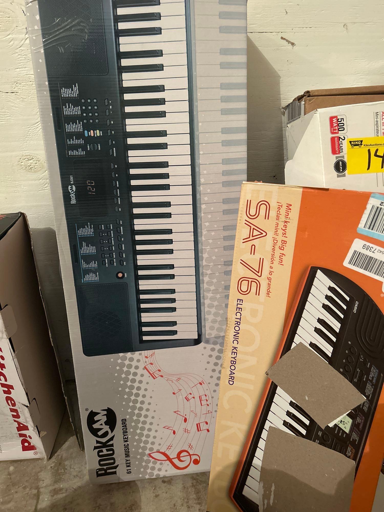 (2) electric keyboards | Proxibid