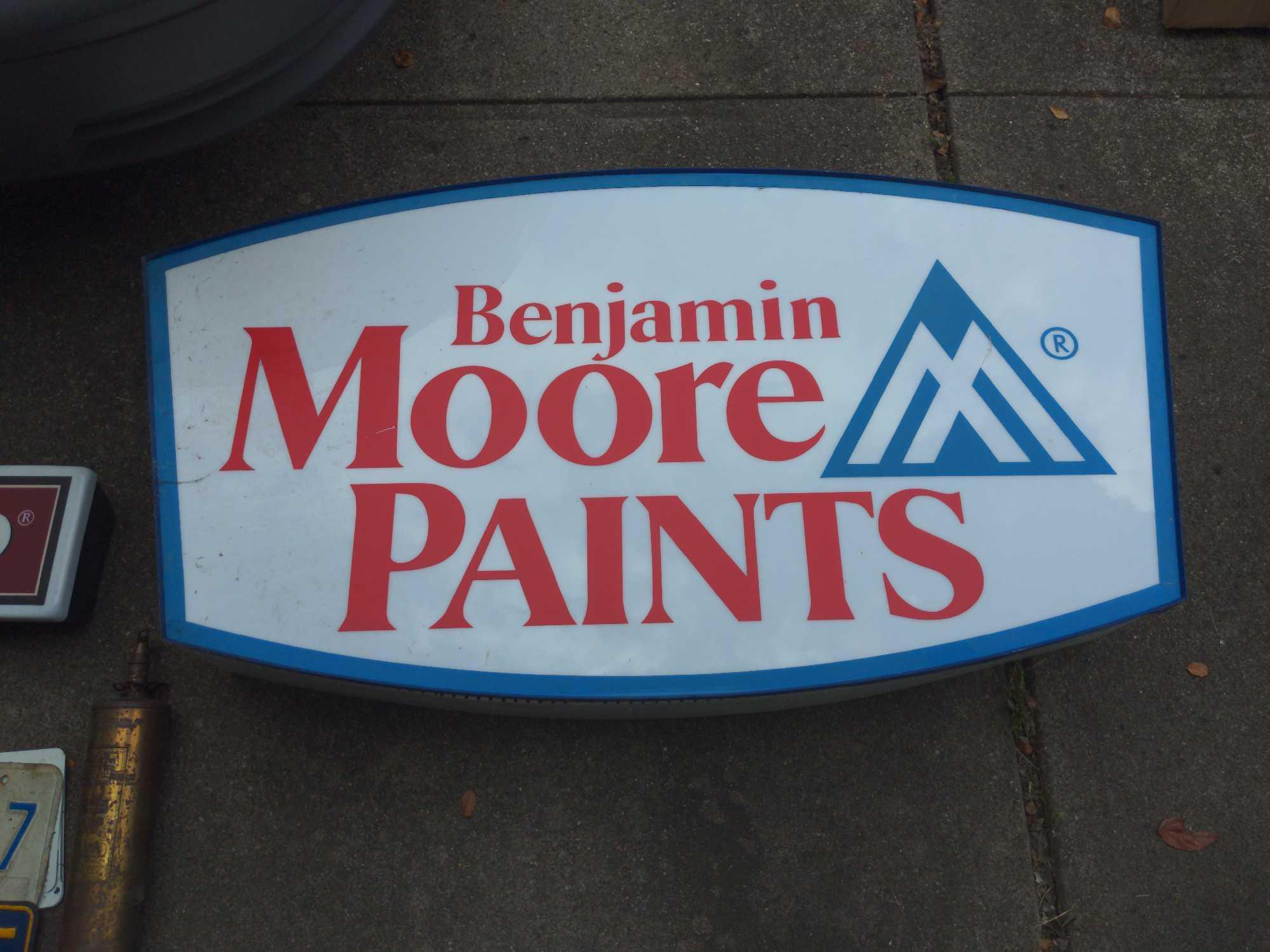 Benjamin Moore Paints Moorwood Stains Lighted | Proxibid