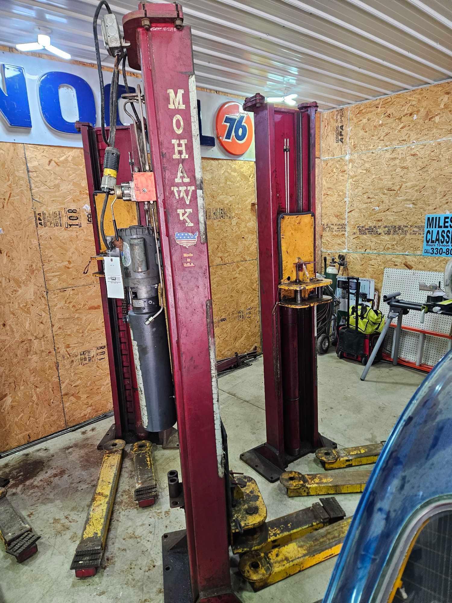 Mohawk 2 post auto lift, 7000 lb capacity | Proxibid