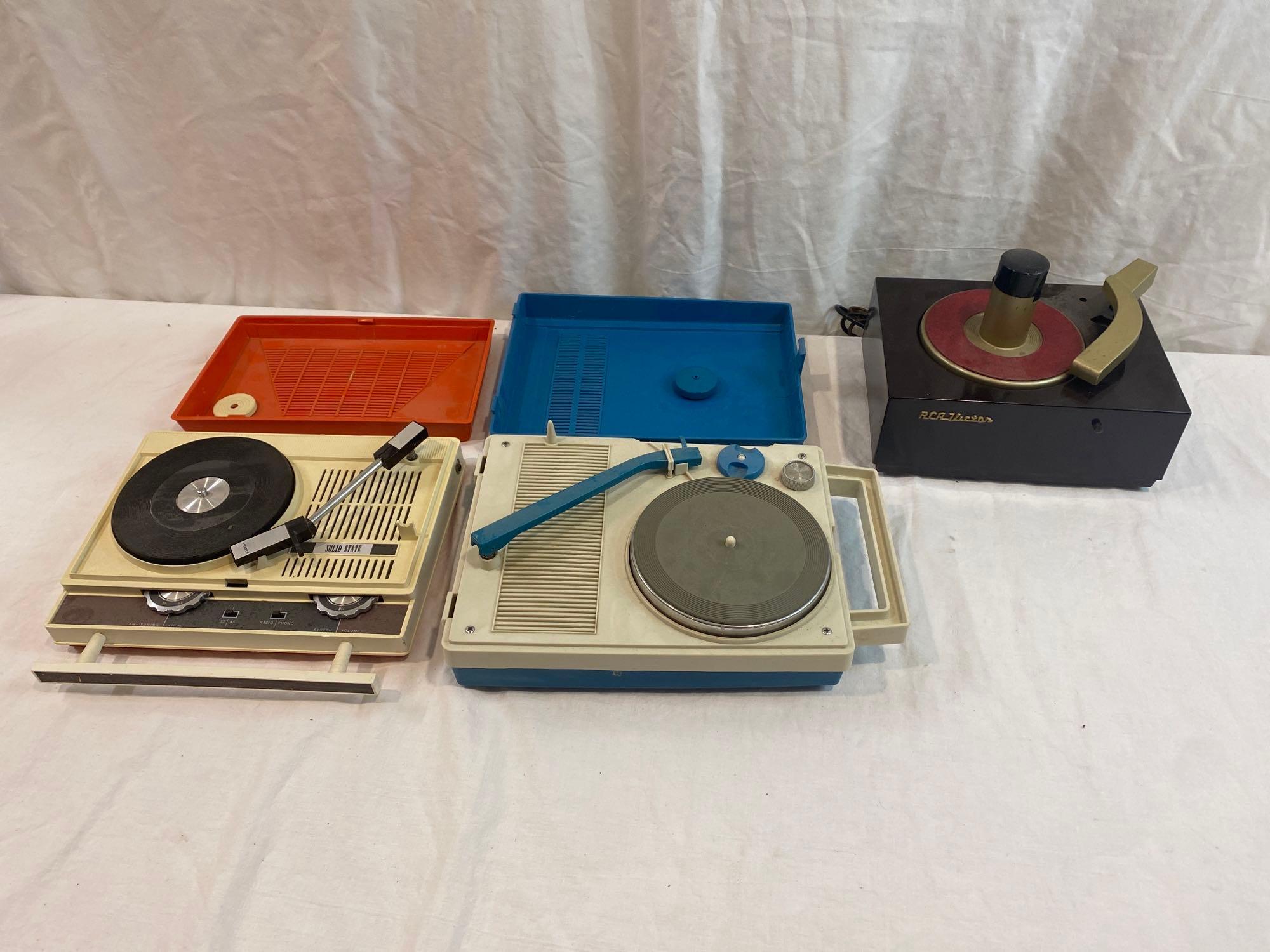 (2) Portable Record Players & RCA Victor Record | Proxibid