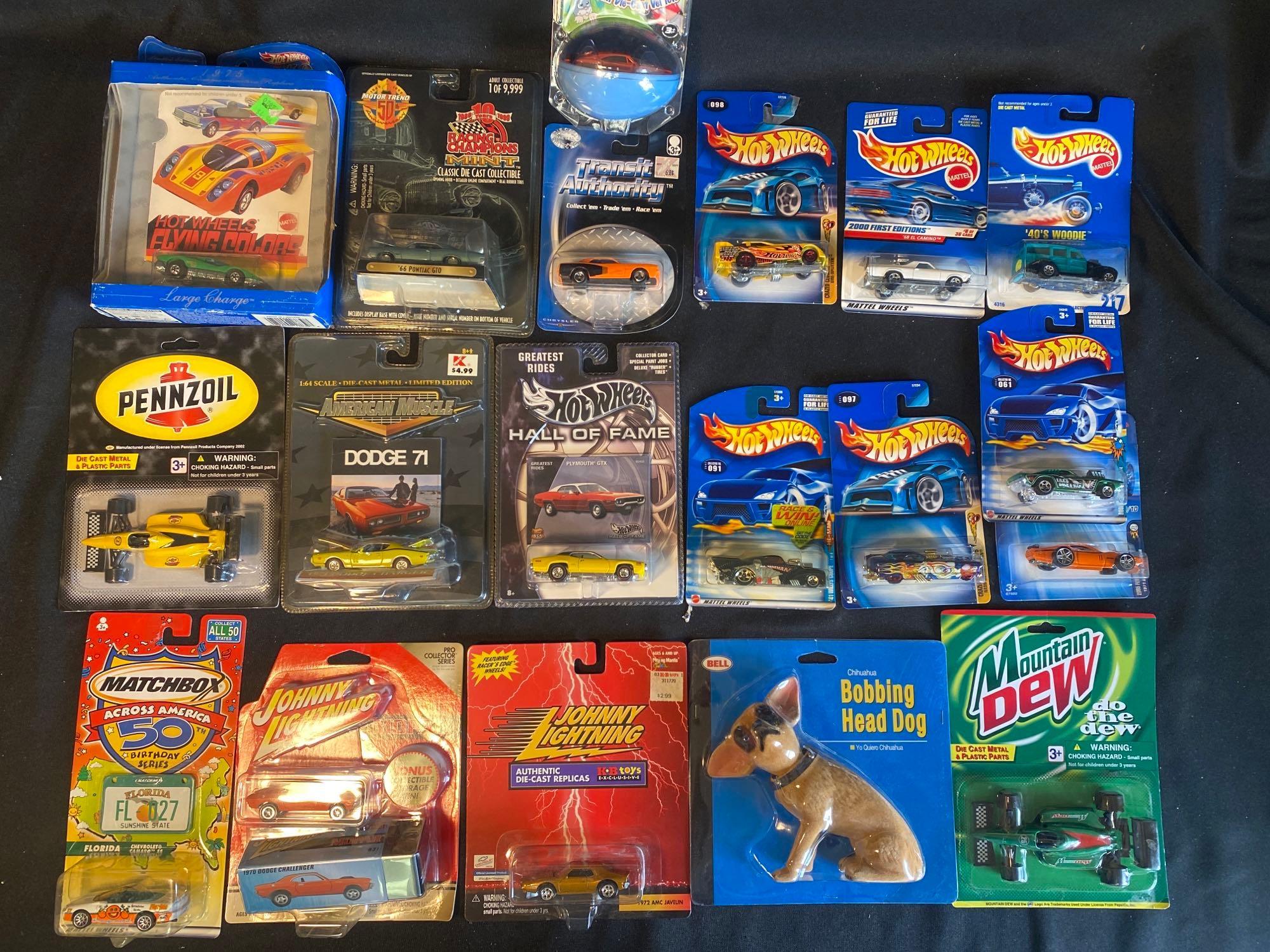 Hot Wheels and Johnny Lightening cars | Proxibid