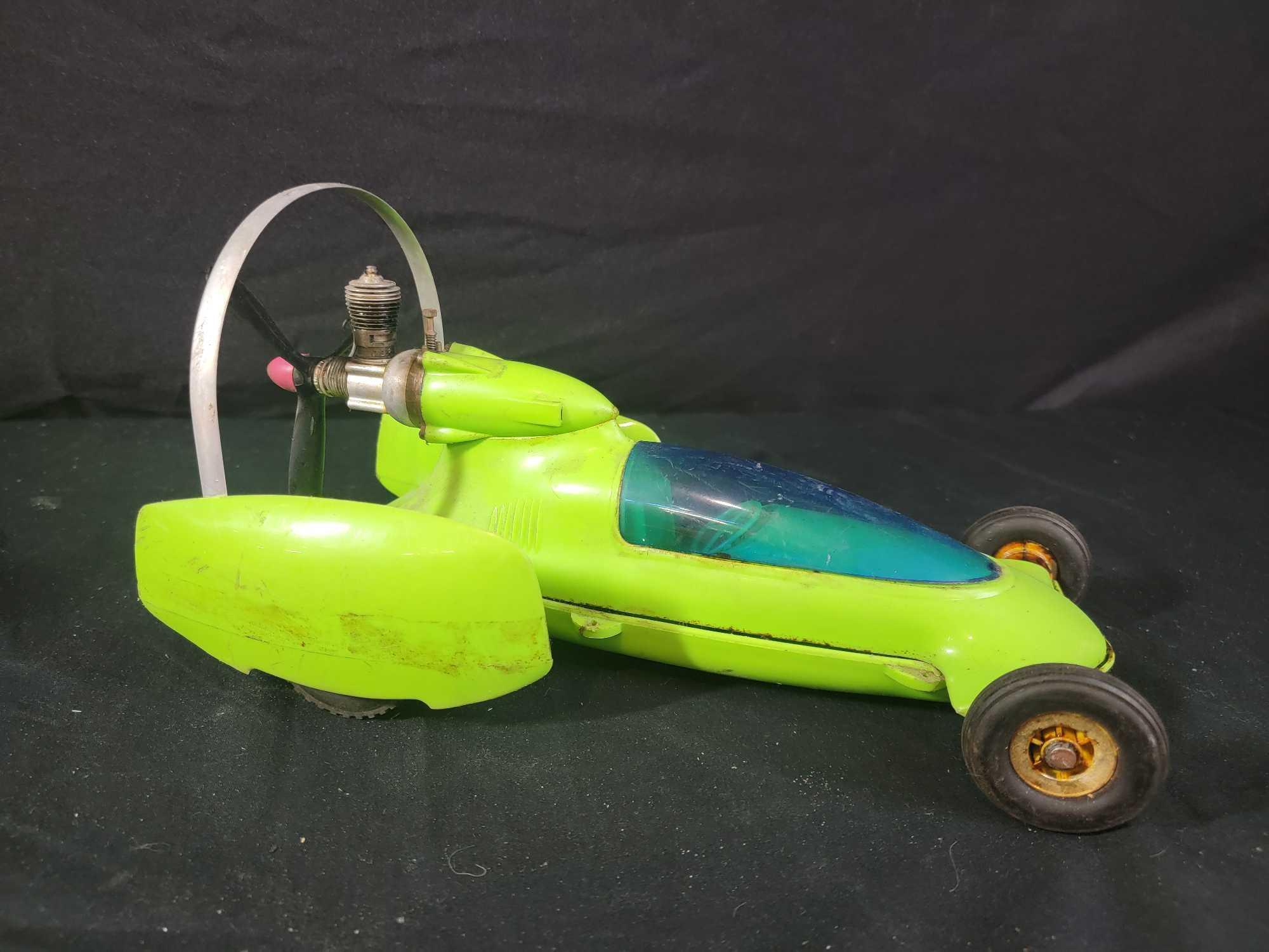 Vintage Cox Shrike Green Gas Powered Teather Car | Proxibid