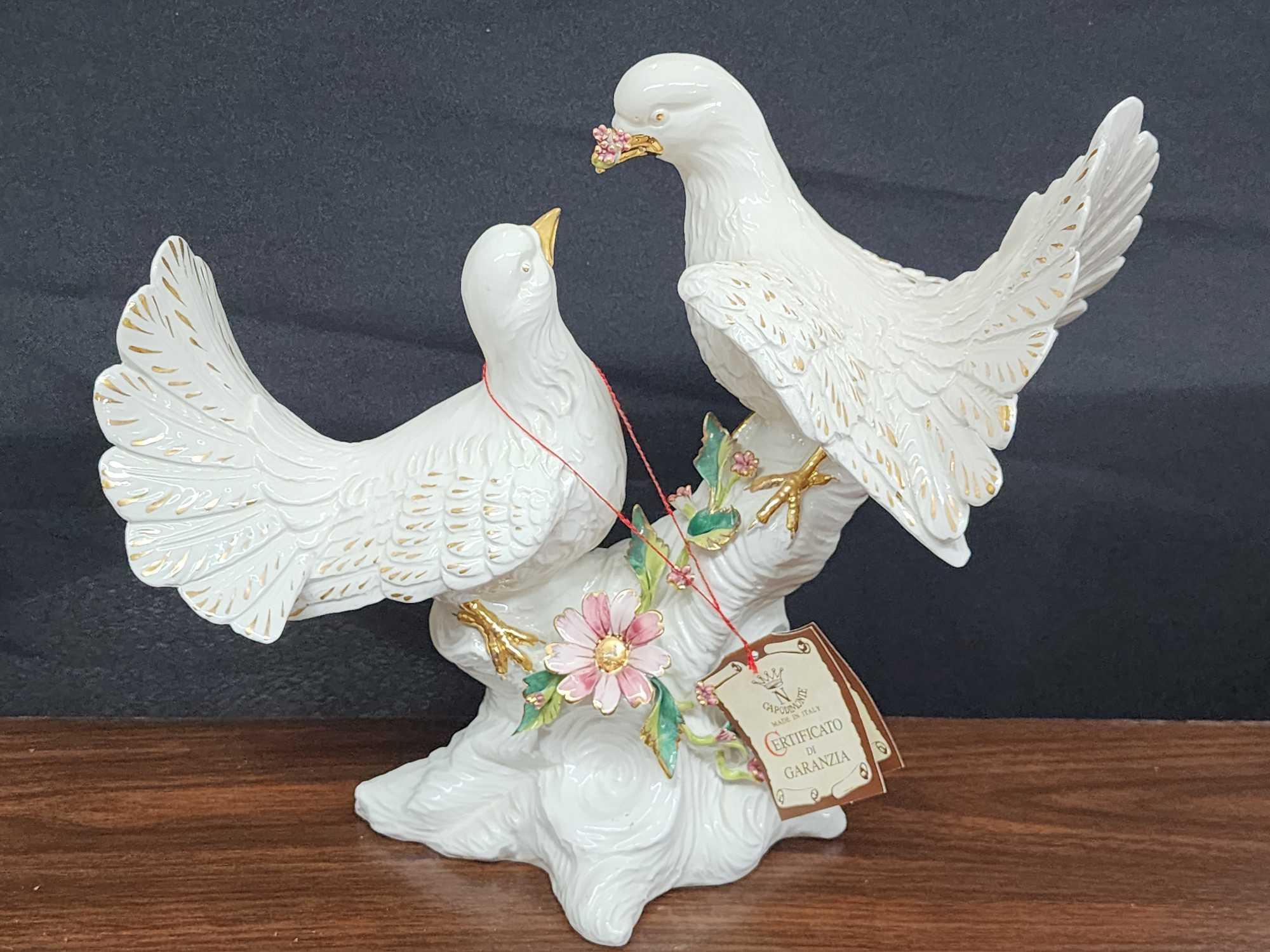 Vintage 1980s Capodimonte Italian pottery doves | Proxibid