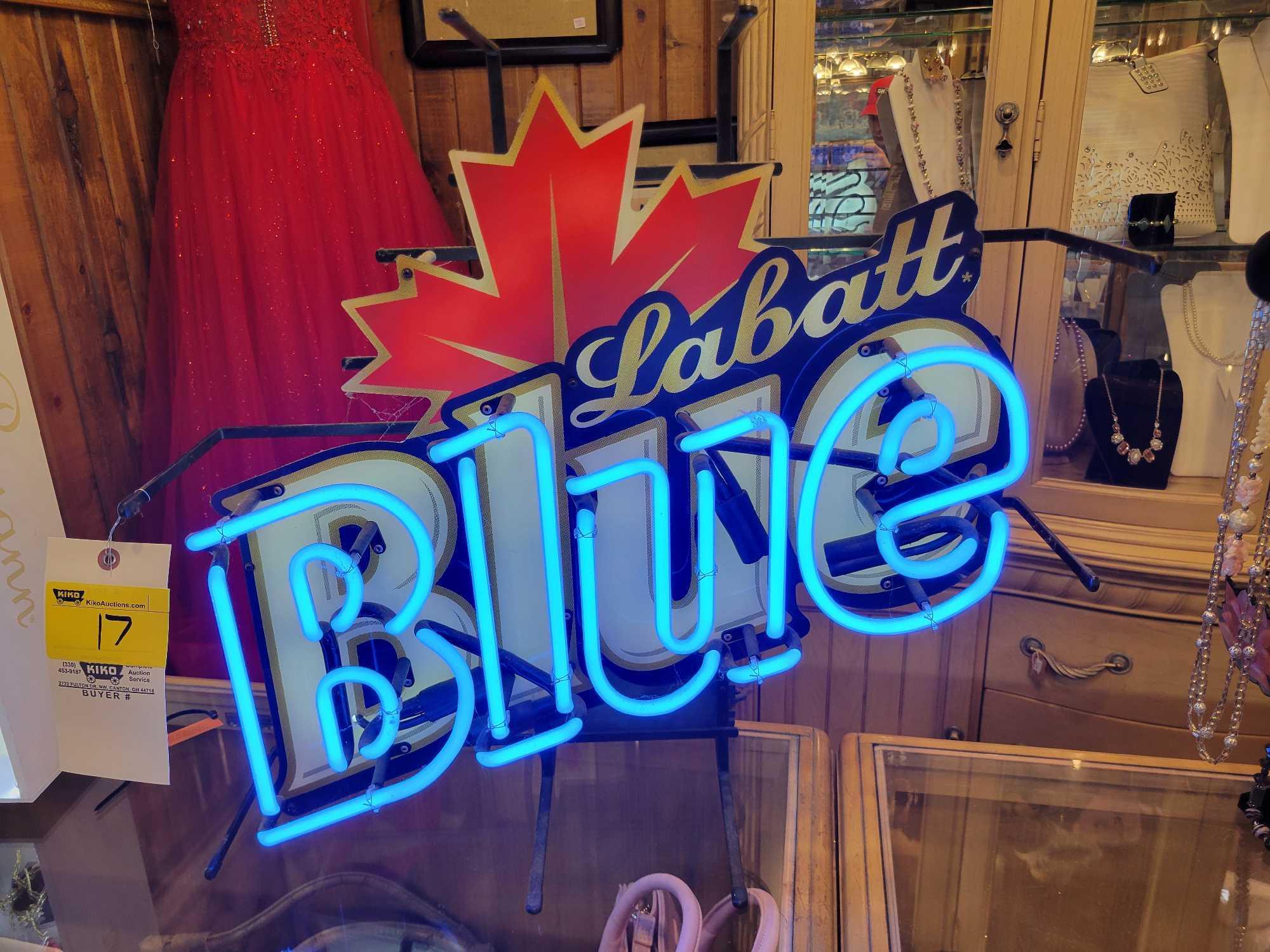 Labatt Blue neon sign | Proxibid