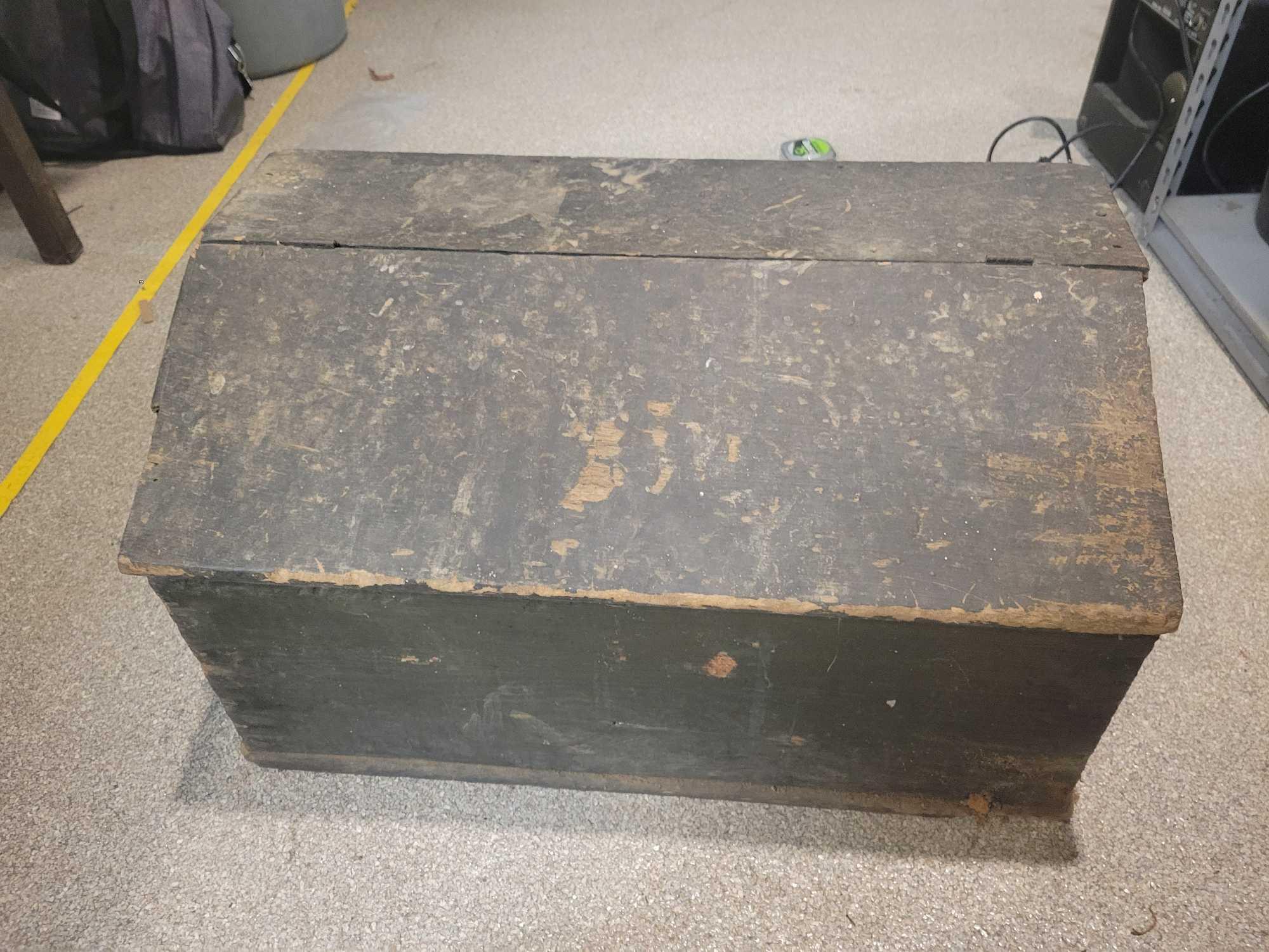 Antique primitive lift top grain box with | Proxibid