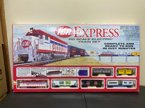 IGA Express Commemorative HO Train Set | Art, Antiques & Collectibles ...