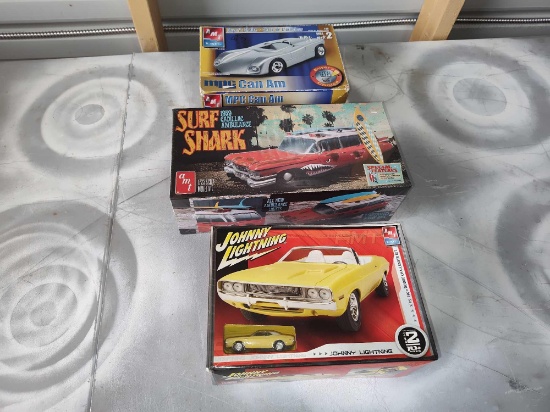 AMT Model Kits Can Am, Surf Shark Johnny Lighting | Art, Antiques ...