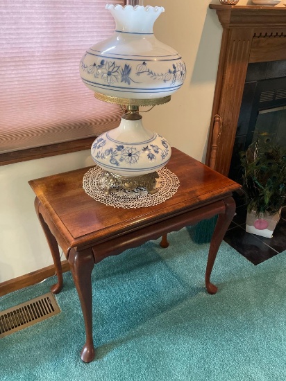 Lamp table with two hidden drawers | Online Auctions | Proxibid