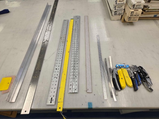 Measuring sticks, aluminum angle, box cutters | Online Auctions | Proxibid