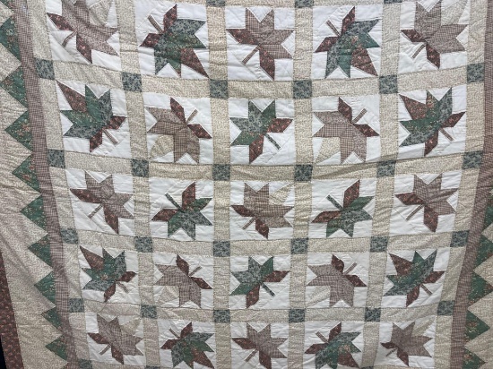 Hand Sewn Maple Leaf Quilt | Online Auctions | Proxibid