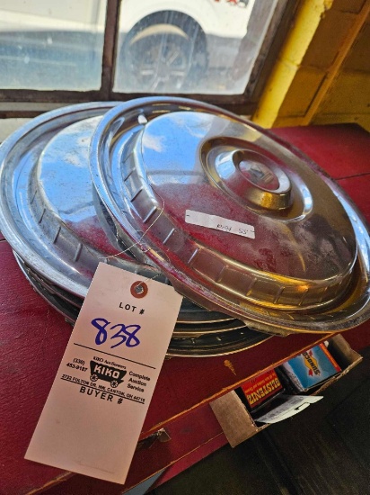 Set of 4 1955 Ford hubcaps | Online Auctions | Proxibid