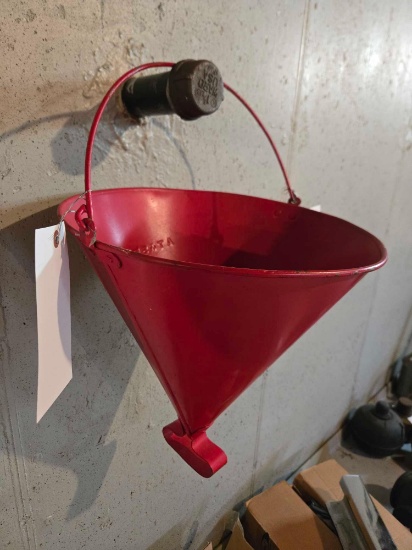Santa Fe RR Fire Fighting Bucket from San Bernardino Roadhouse | Online ...