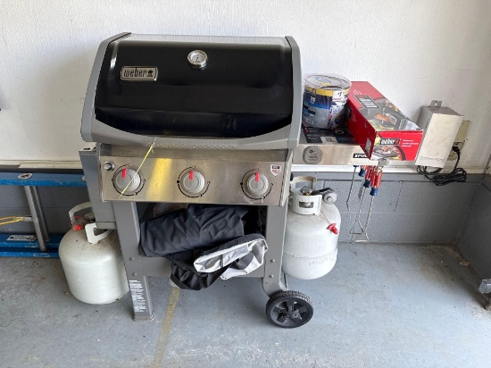 Weber Spirit 2 propane gas grill with 2 tanks | Online Auctions | Proxibid