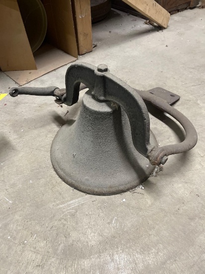 Stamped No. 2 Cast Iron Dinner Bell | Online Auctions | Proxibid