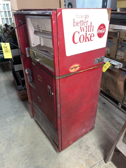Vintage Coca-Cola Vending Machine | Online Auctions | Proxibid