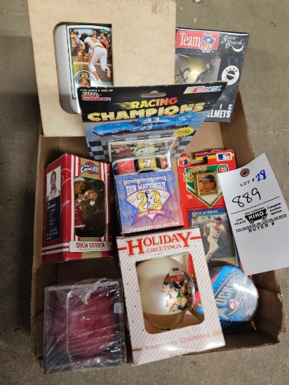 Sports collectibles | Online Auctions | Proxibid