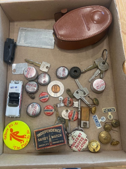 Vintage Coca-Cola Bottle Caps, Pins, Keys | Online Auctions | Proxibid