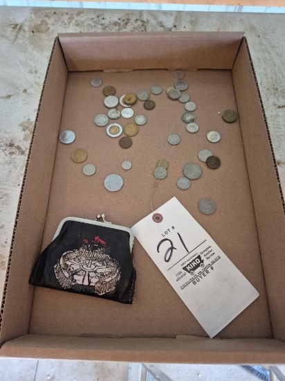 Currency Assortment & Roma Coin Purse | Online Auctions | Proxibid