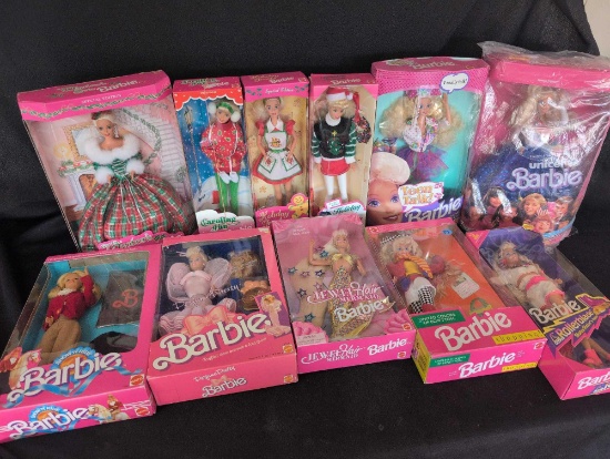 Group of Mattel Barbies with original boxes | Online Auctions | Proxibid